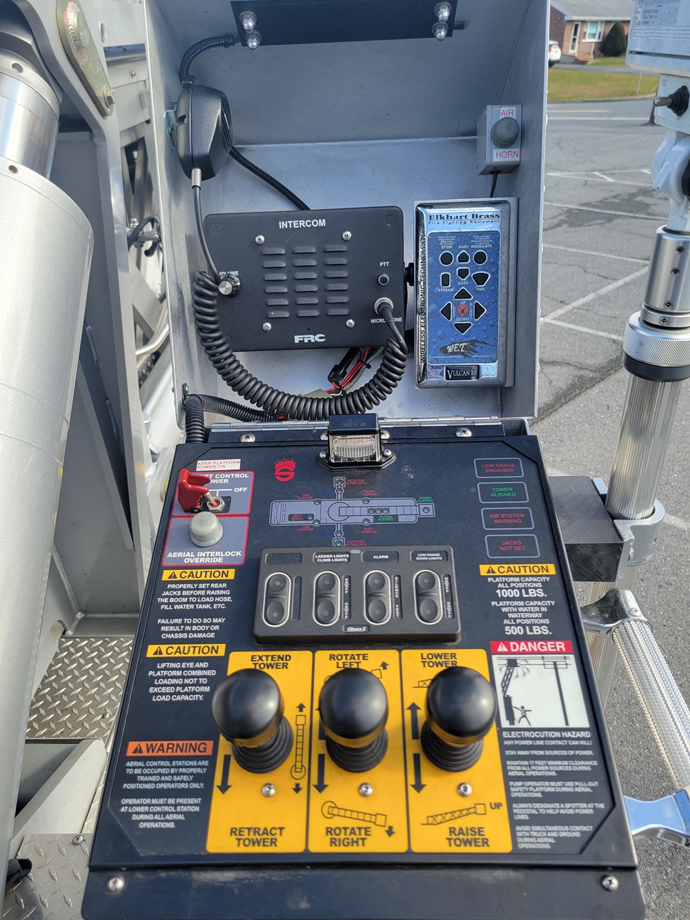 2011 Sutphen SPH 100' Mid-Mount Platform | Used Truck Details